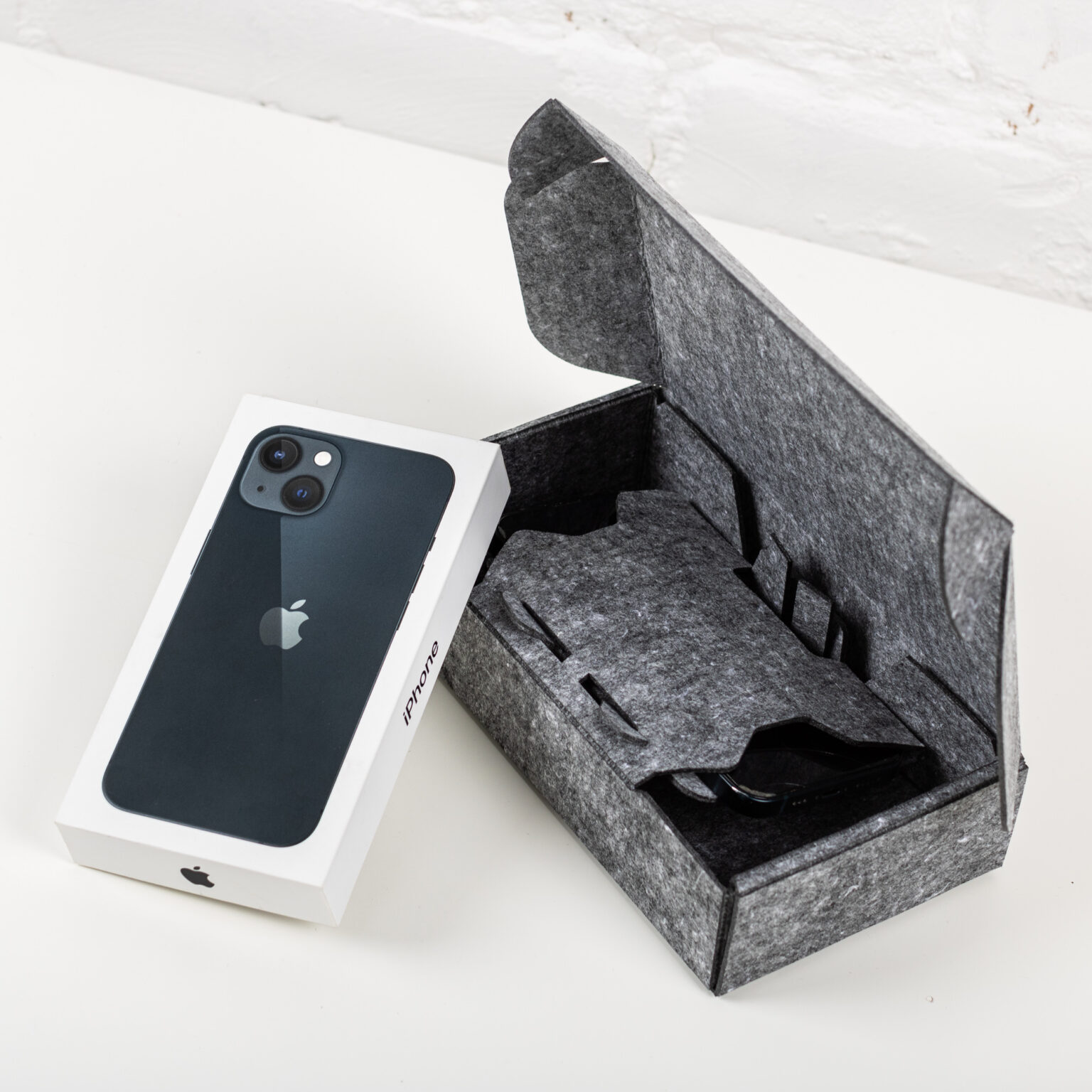 Frontpage - KIUD | Novel packaging material from textile waste